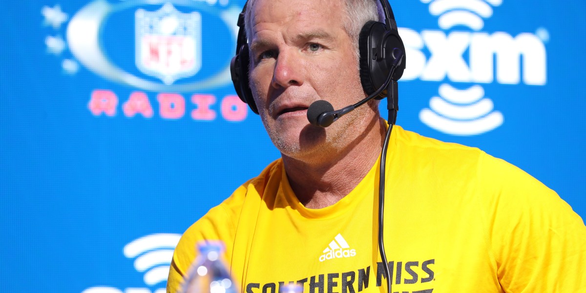 Brett Favre's texts to Mississippi governor revealed in court documents ...