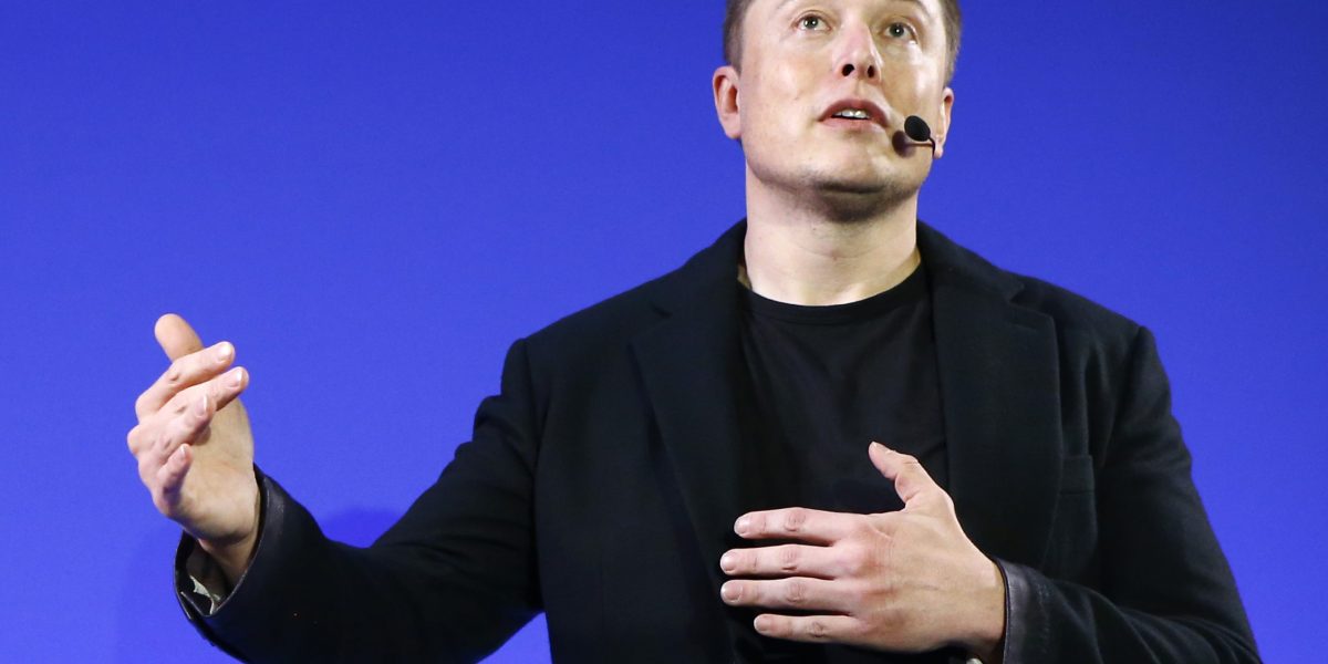 Elon Musk debuts humanoid Tesla robot Optimus, AI experts unimpressed ...