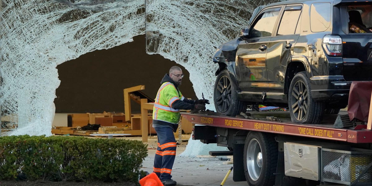 A car crashed into an Apple Store killing one and injuring 19 people ...