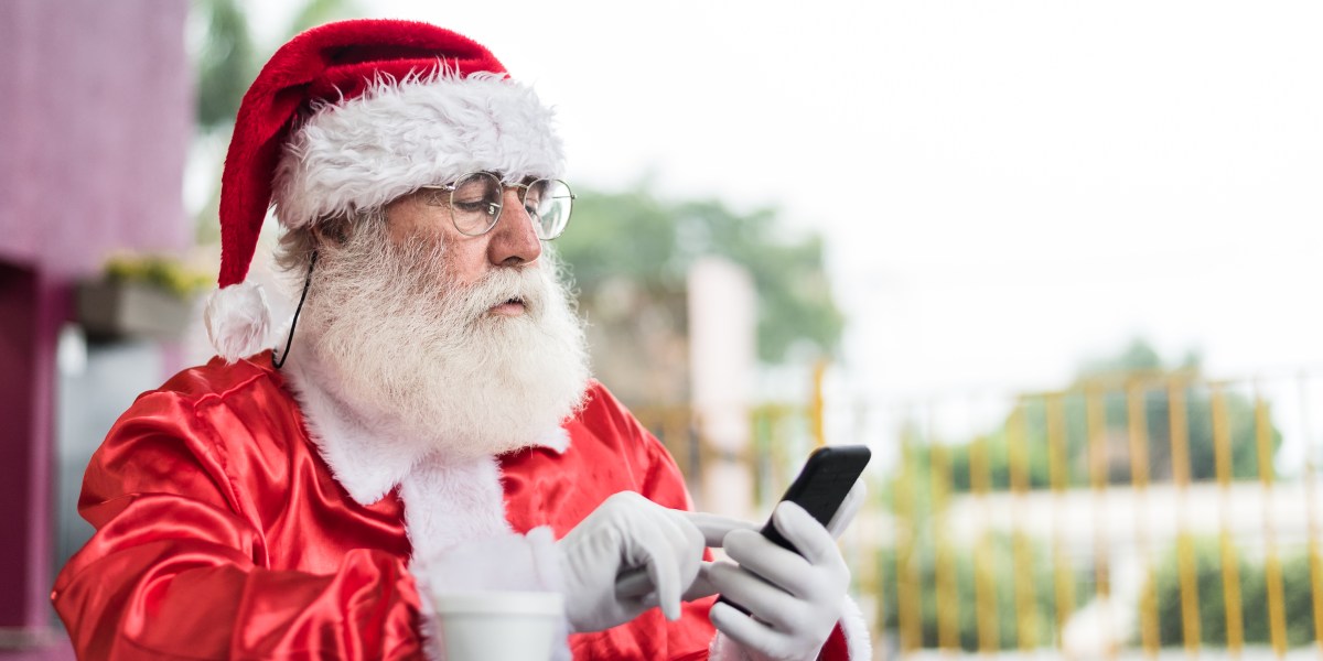 Mall Santa Claus returns after pandemic to high inflation, social ...