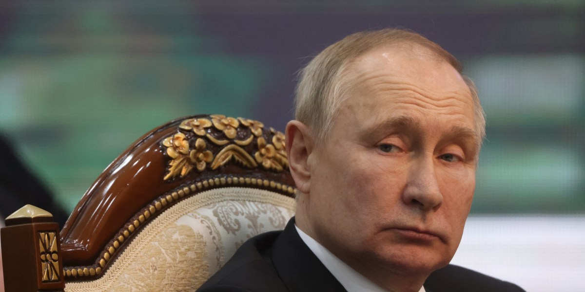 George Orwell’s ‘1984,’ about an autocratic regime, is now a bestseller ...