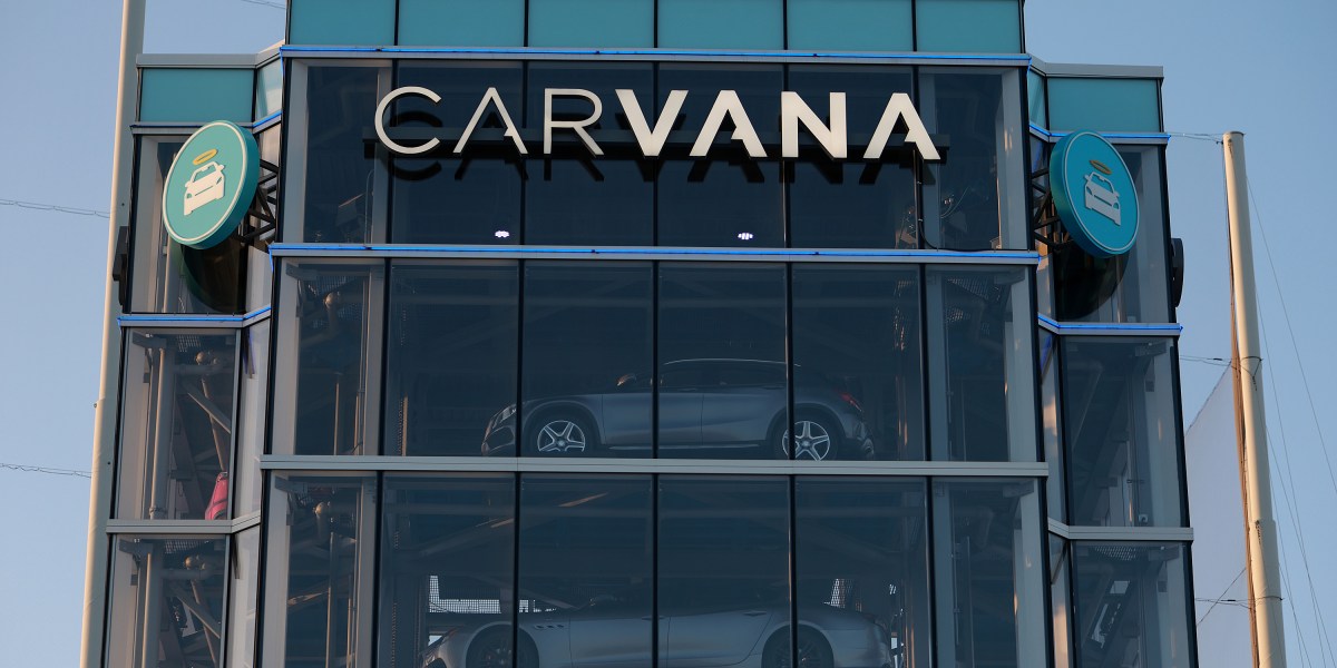Carvana has record stock plunge after scathing research note warns a ...