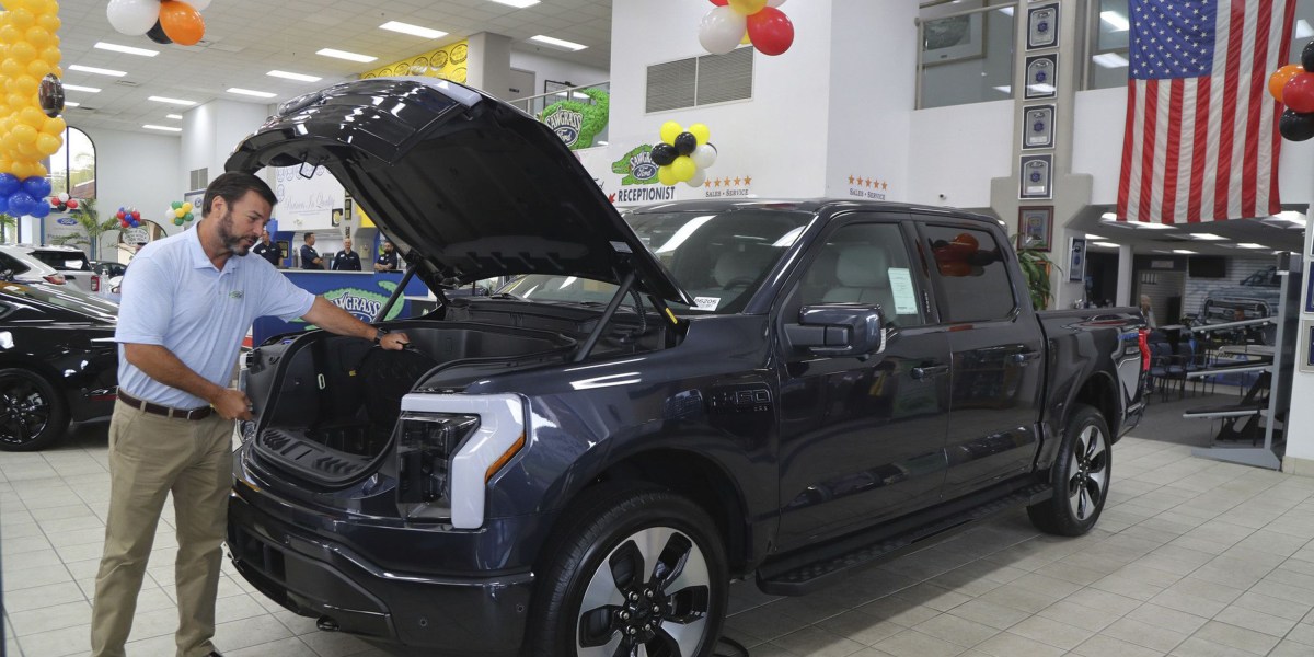 Electric cars are sometime so heavy they risk crushing smaller cars ...