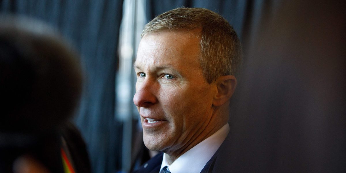 'The system simply can't handle the volume': United Airlines CEO says ...