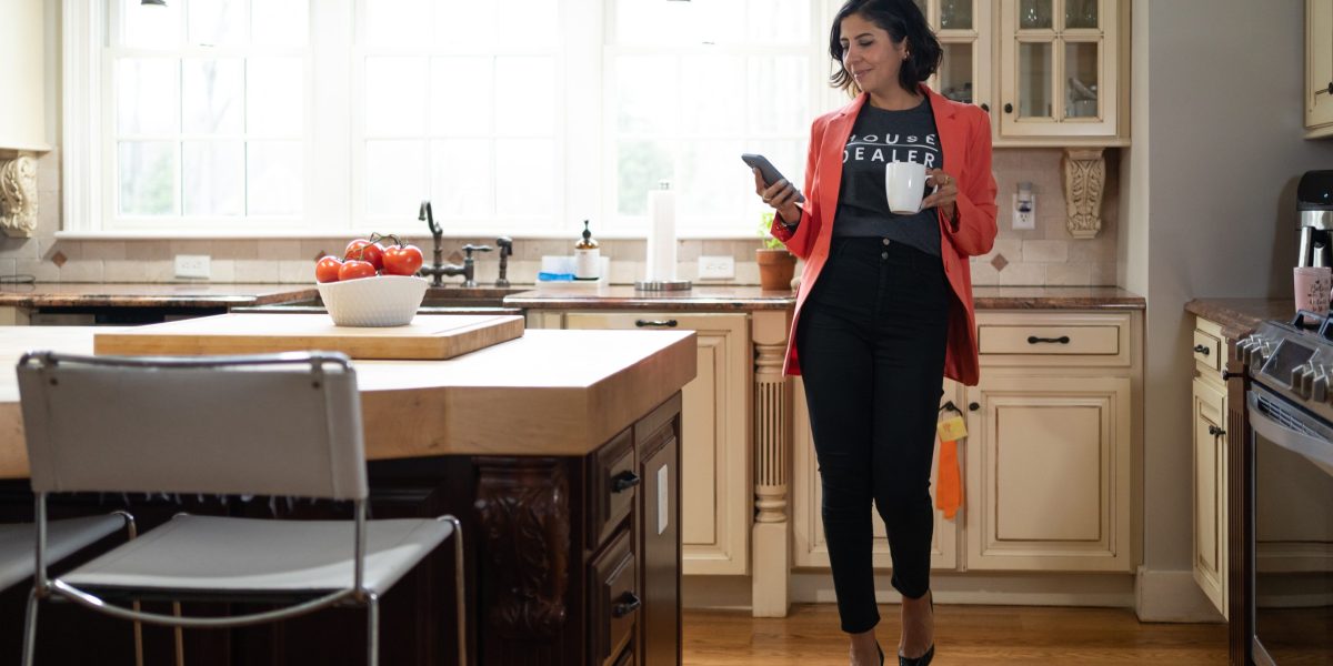 More American women are single than ever. It's coming at a cost | Fortune