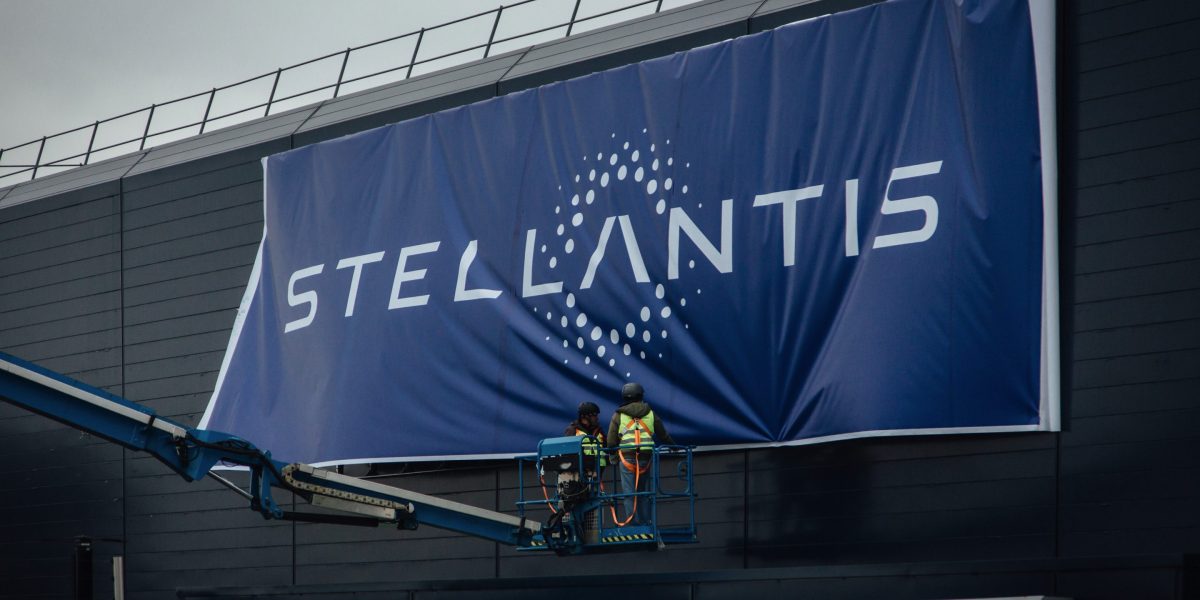 Carmaker Stellantis offers buyouts to cut workforce | Fortune