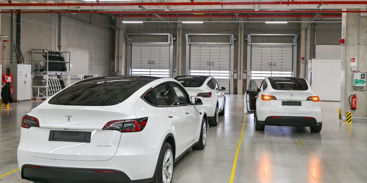 Tesla’s $137 million fine for racism is reduced | Fortune