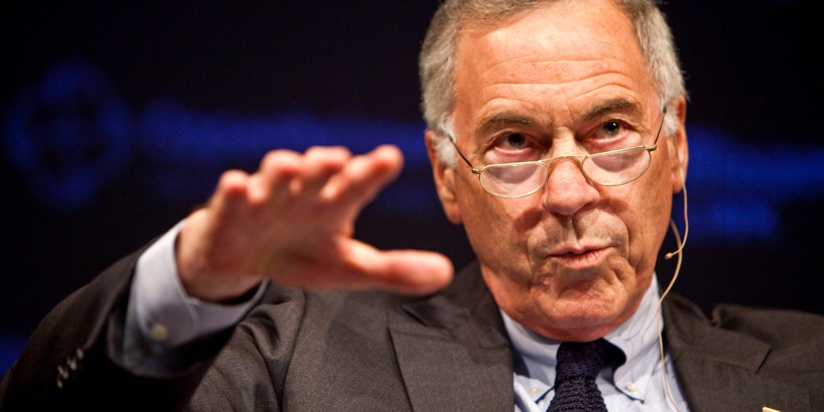A top economist nicknamed the ‘Money Doctor’ gives the Fed a failing ...