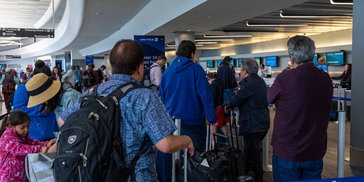 Air rage may rise this summer due to alcohol, packed flights | Fortune