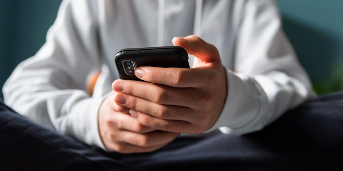 IRL admits 95% of its app users fake, will shut down | Fortune