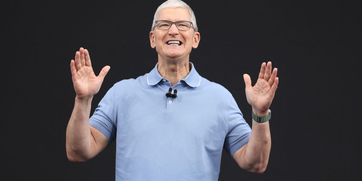 Apple CEO Tim Cook says he uses OpenAI's ChatGPT | Fortune