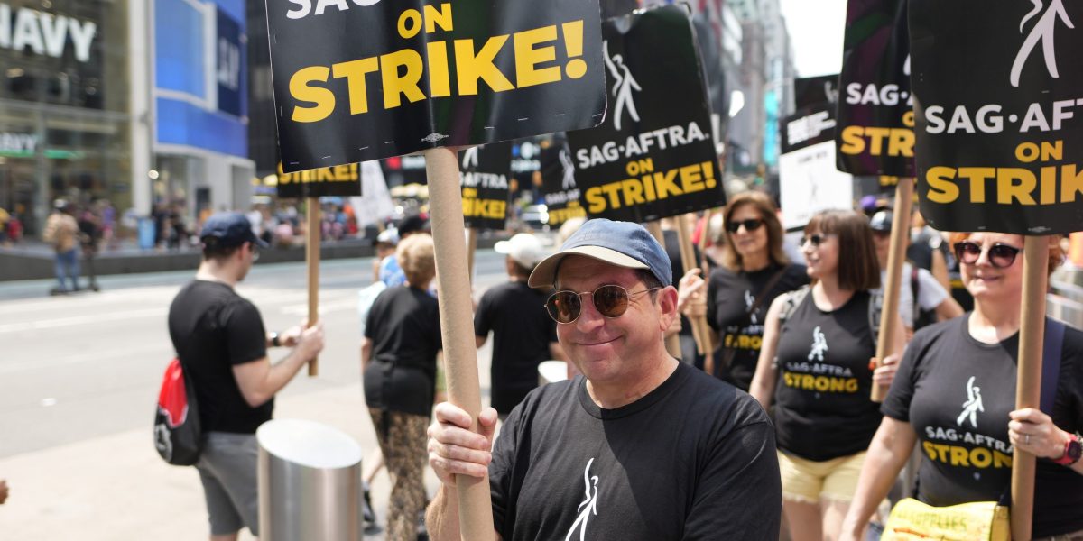'Journeyman' or 'that guy' character actors explain strike | Fortune