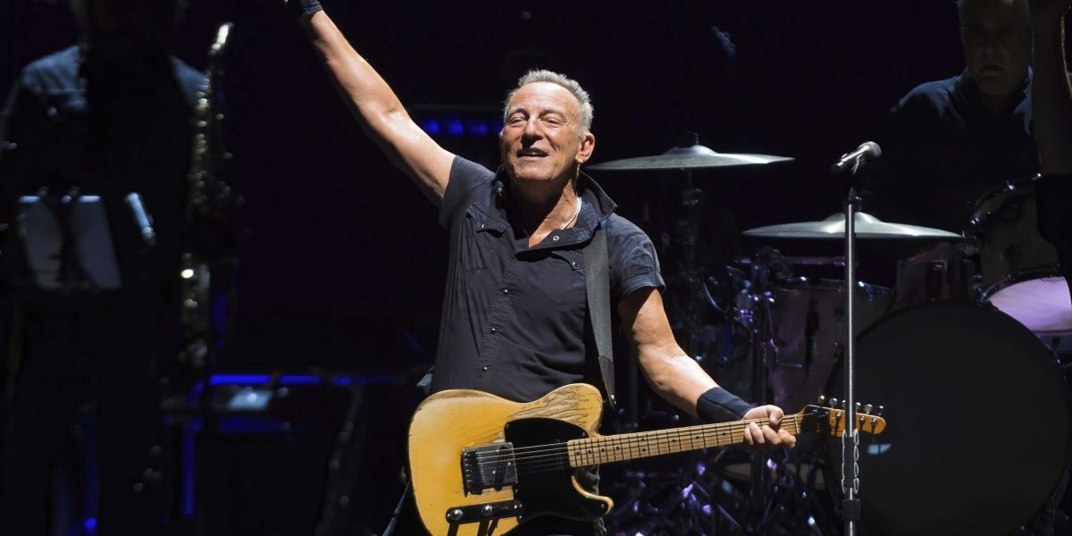 Bruce Springsteen postpones tour for 'peptic ulcer disease' | Fortune