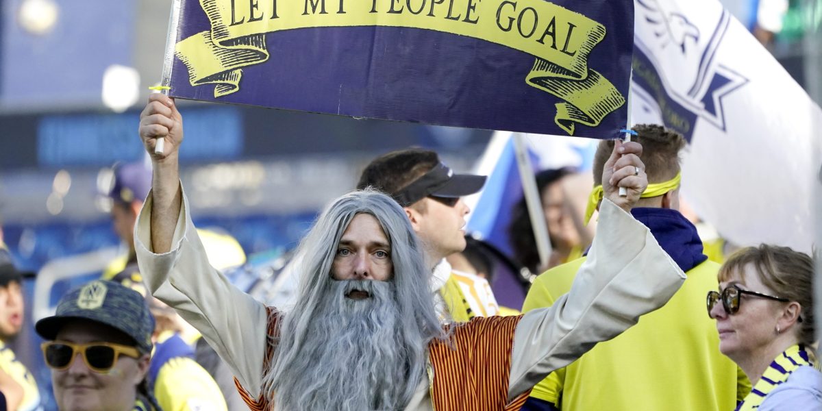 '90s Christian rocker becomes MLS superfan 'Soccer Moses' | Fortune
