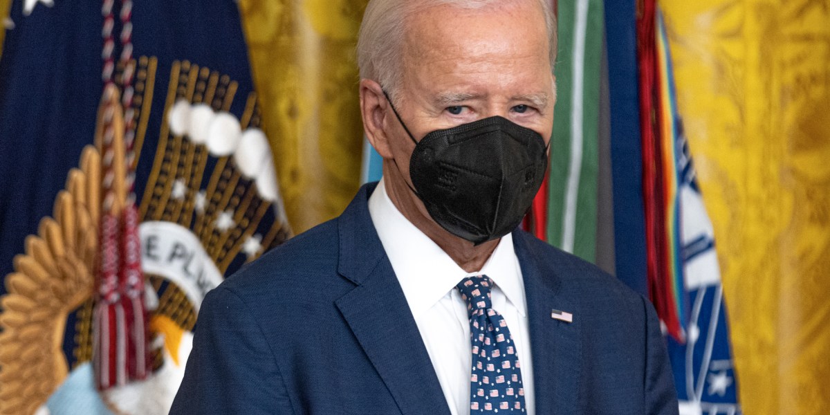 Joe Biden's masking highlights messy COVID precautions | Fortune
