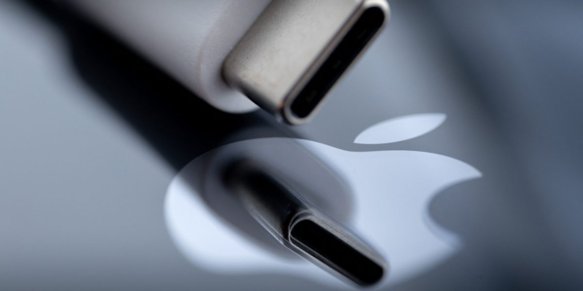 Apple endorsed USB-C electronics connector this week | Fortune