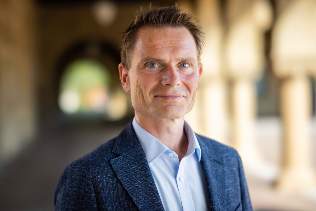 ‘Don’t leave’: the remote work guru who nailed the labor market during ...