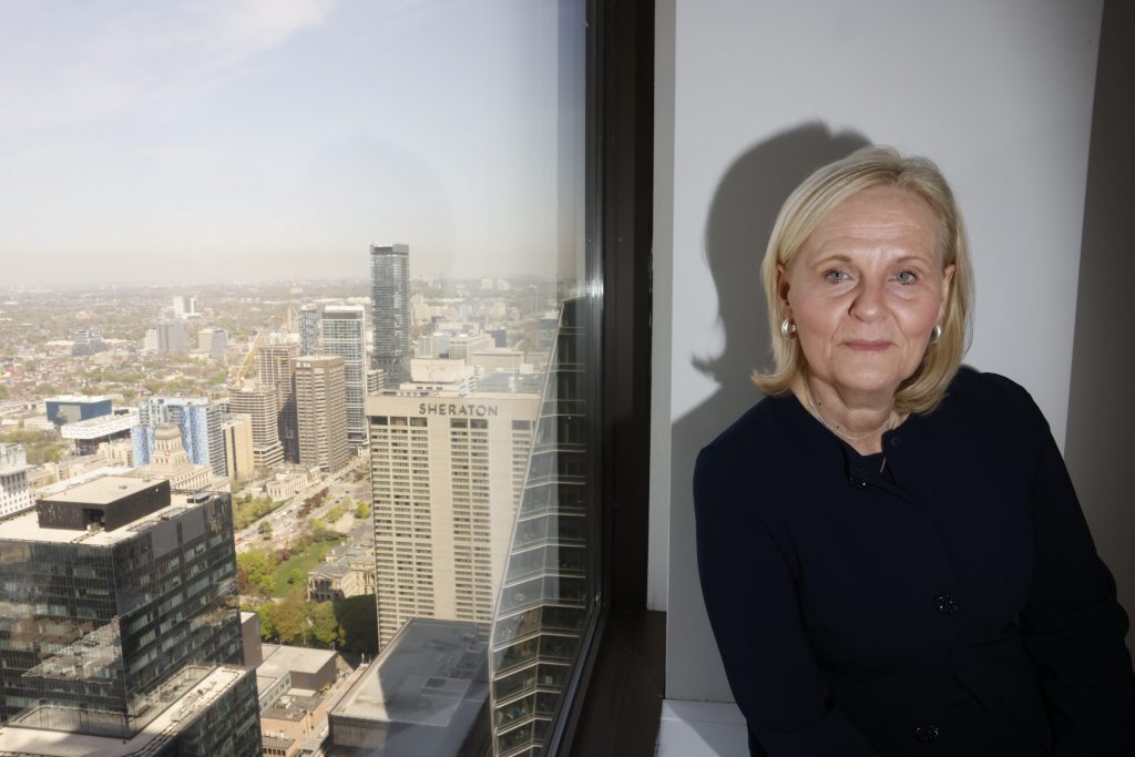 Aviva CEO Amanda Blanc announces that white male new hires must be ...