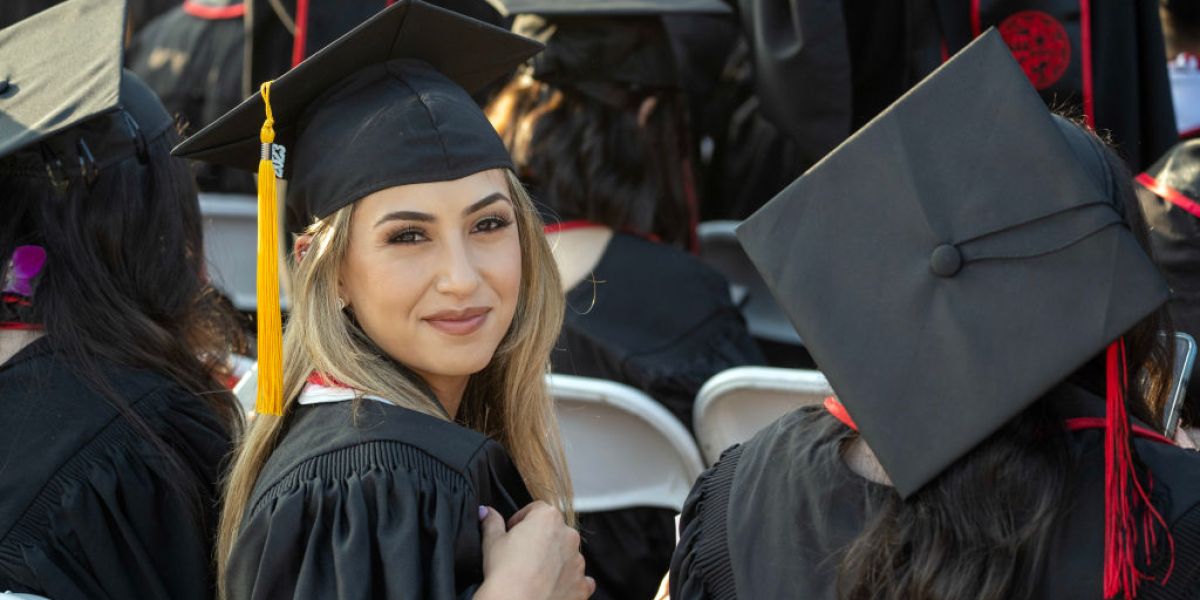 4 things to know about a master's degree in social work | Fortune Education