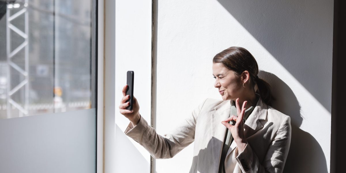 Biggest workplace 'icks' of 2023: Colleagues filming TikTok videos at ...