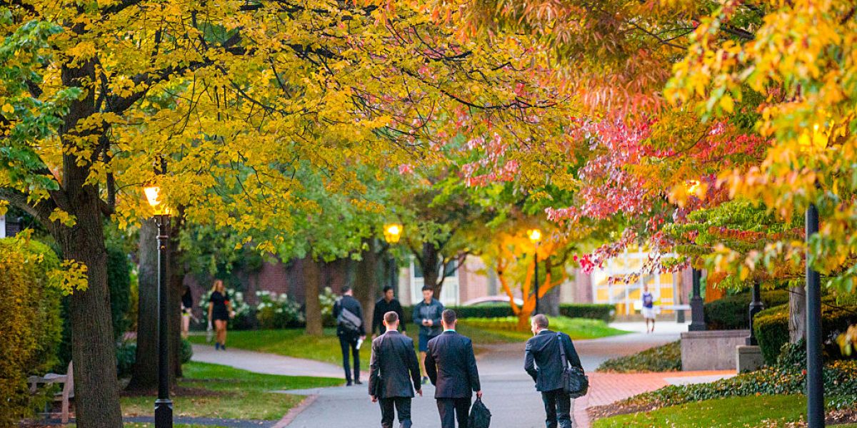 Understanding the basics of a part-time MBA program | Fortune Education