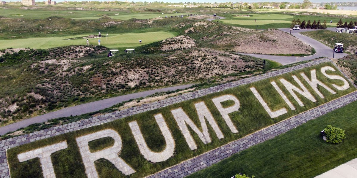 Bronx removes 'Trump Links' sign as Bally's takes over Donald Trump's ...