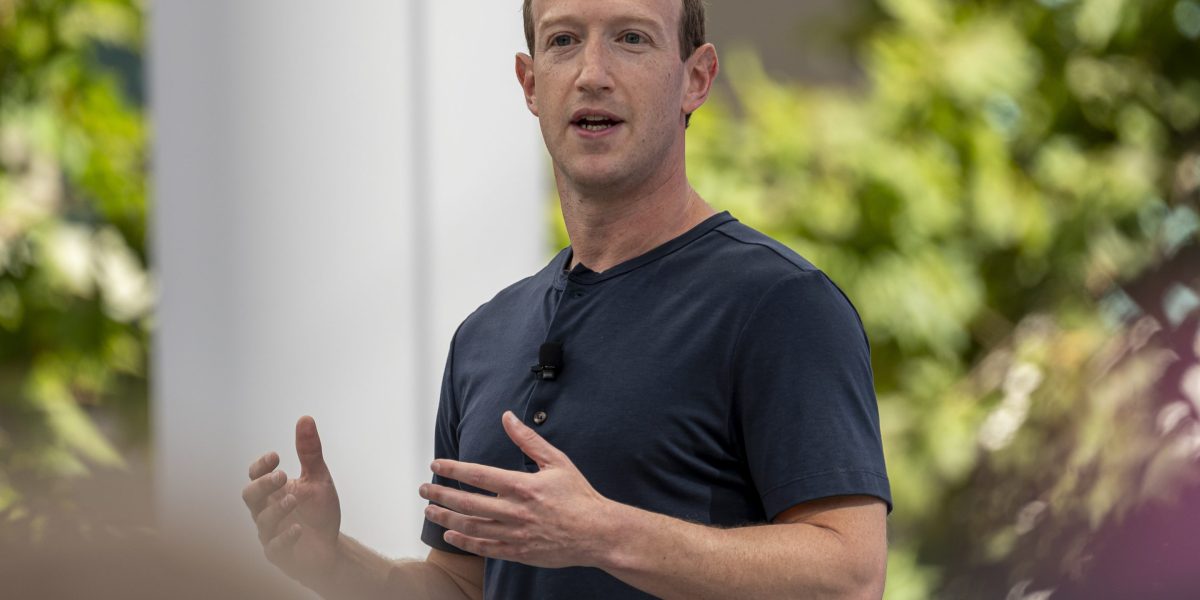 Mark Zuckerberg is building an underground bunker in Hawaii | Fortune