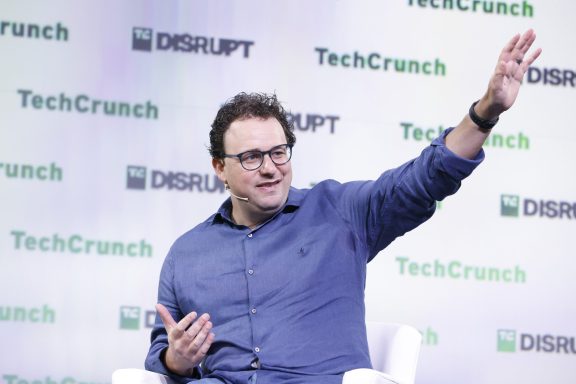 Retail investors have been clamoring to invest in AI. With Fundrise ...