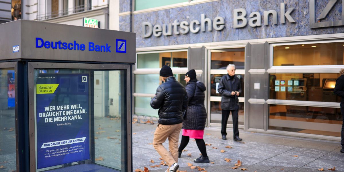 Deutsche Bank orders managers into office 4 days a week after praising ...