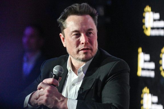 Does Tesla still belong in Magnificent Seven? | Fortune