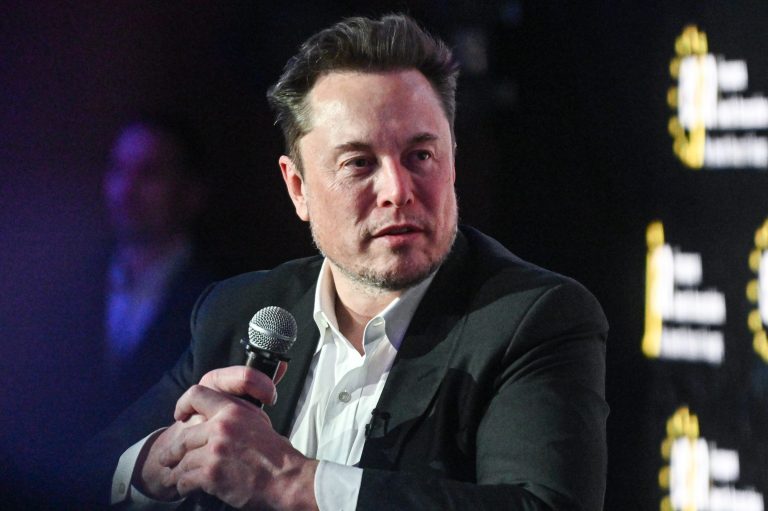 Does Tesla still belong in Magnificent Seven? | Fortune