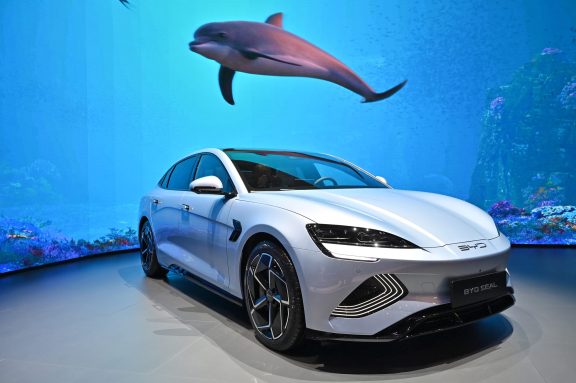 Tesla-beating BYD shows off luxury SUV that can float on water | Fortune