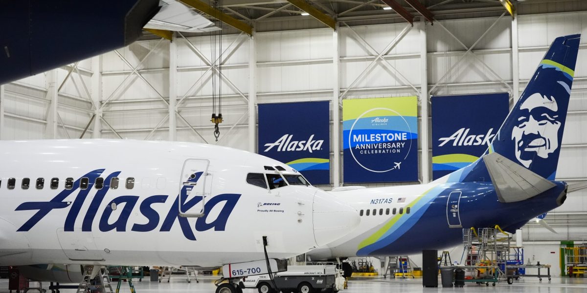 Boeing says can't find work record for panel that blew out | Fortune