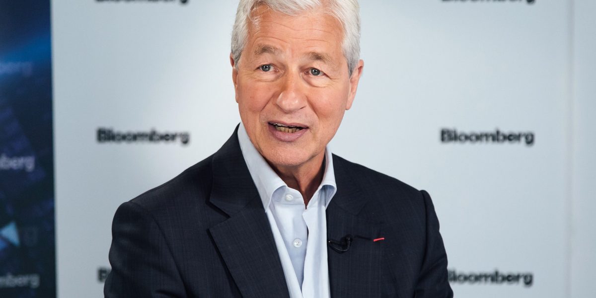 Jamie Dimon takes a stand by signing JPMorgan up as the first big bank ...