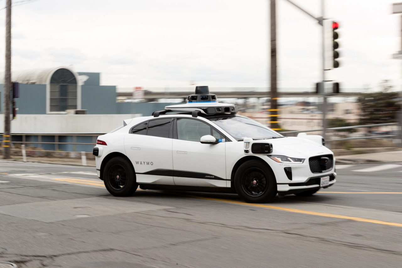 Waymo approved to expand robotaxi service in California | Fortune