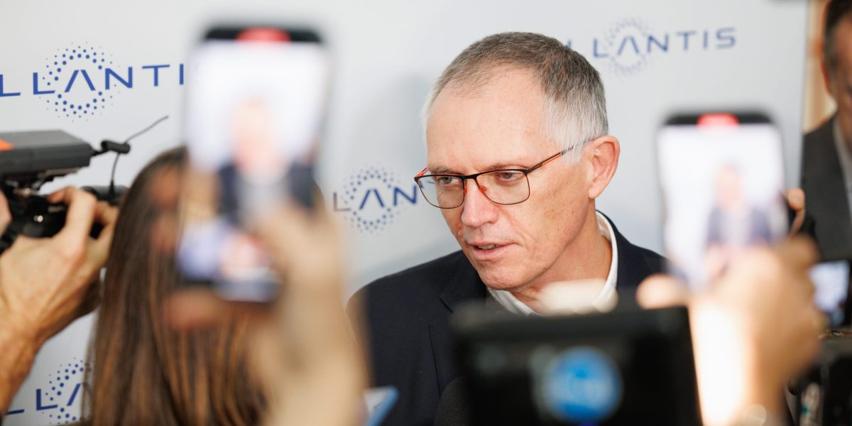 Stellantis will comply with tough new California emissions standards ...