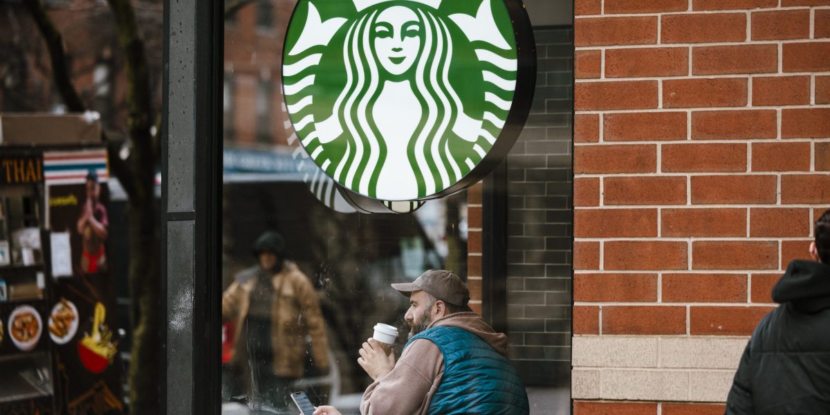 Starbucks is now the world's second-largest restaurant chain | Fortune