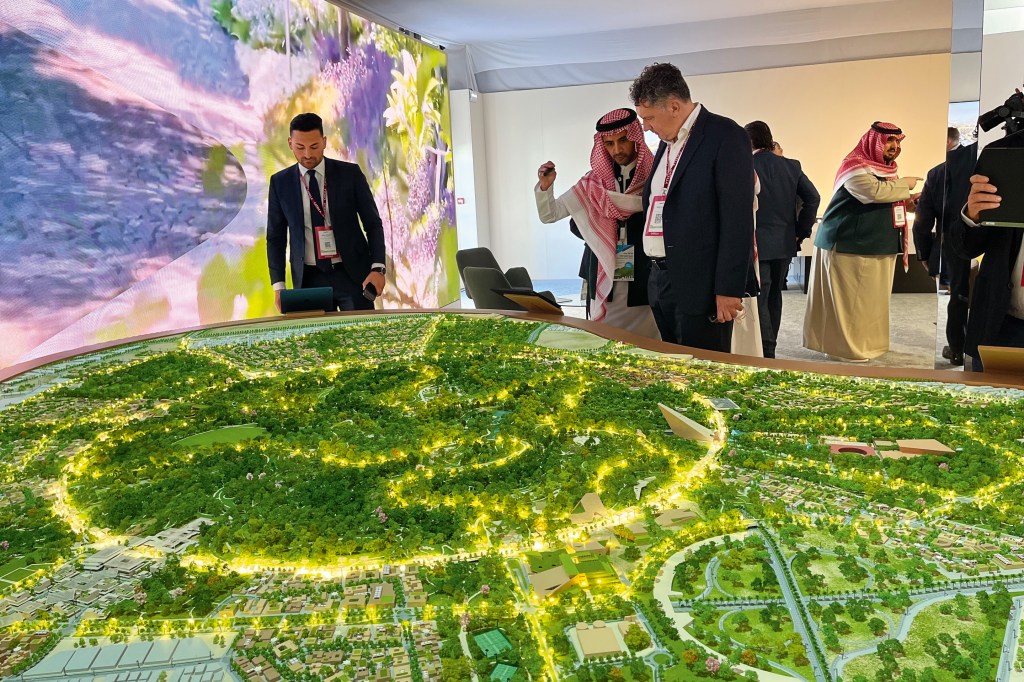 How the oil earnings of Saudi Aramco, the world’s most profitable ...