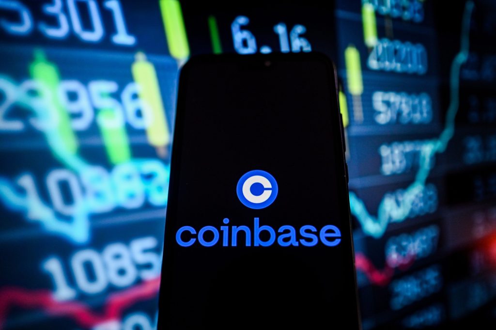 Coinbase shrugs off site crash as shares of the top U.S. crypto ...