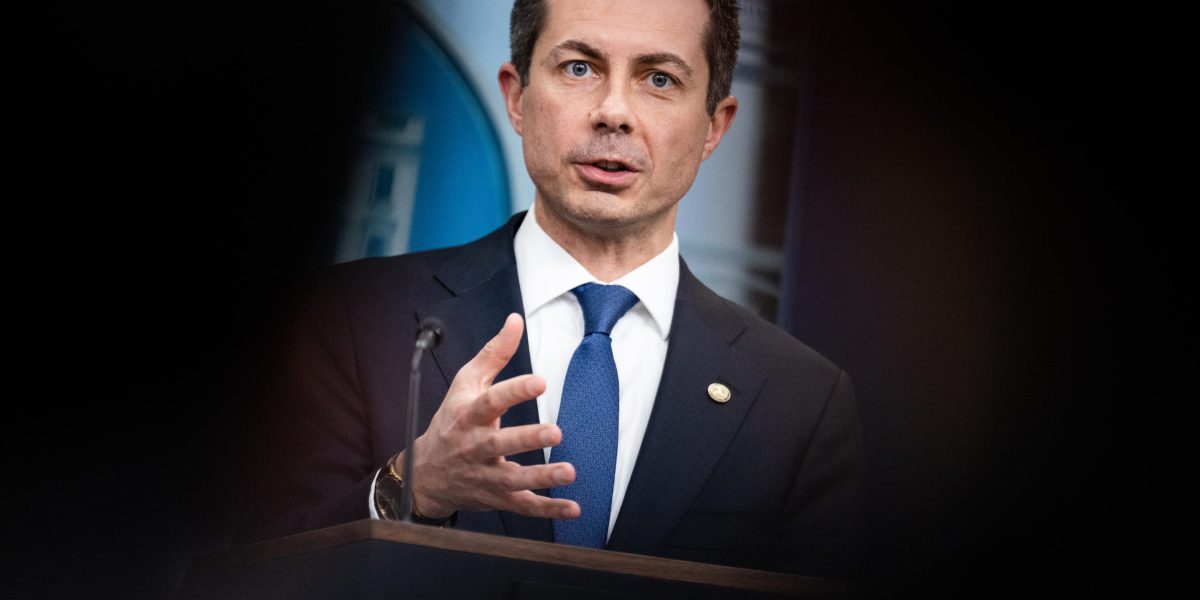 New Biden administration rules require airlines to refund changed ...