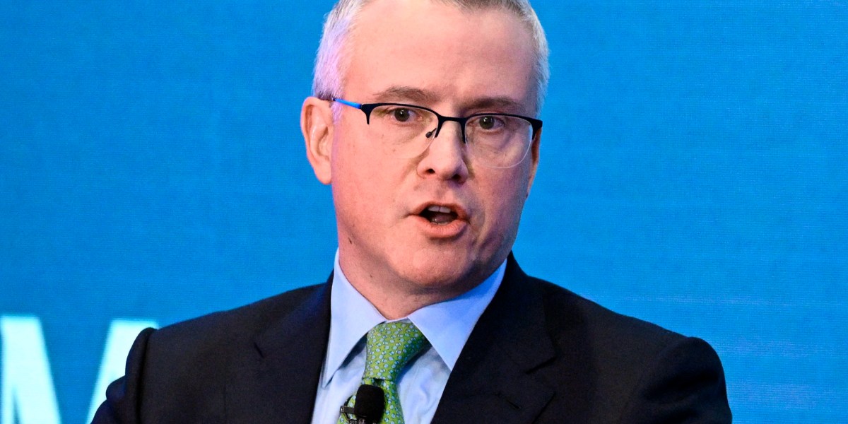 H&R Block's CEO uses open communication to build team trust | Fortune