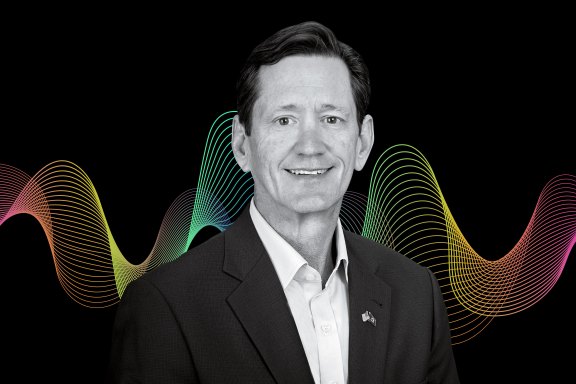 CEOs need to be 'multiple crisis managers on an ongoing basis:' USAA's ...