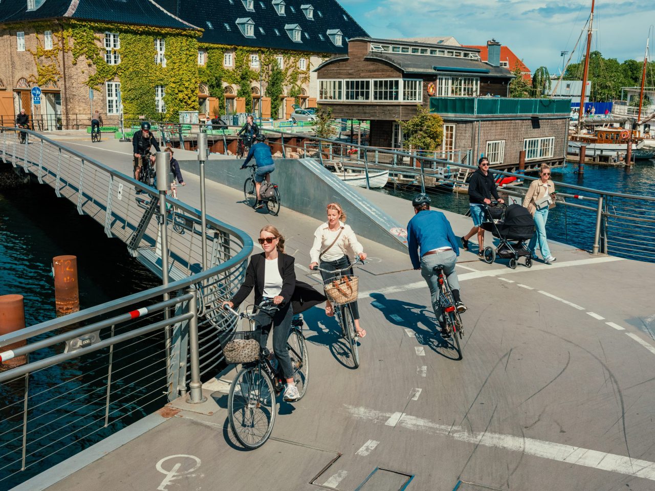 Copenhagen's new "CopenPay" program rewards tourists for climate ...