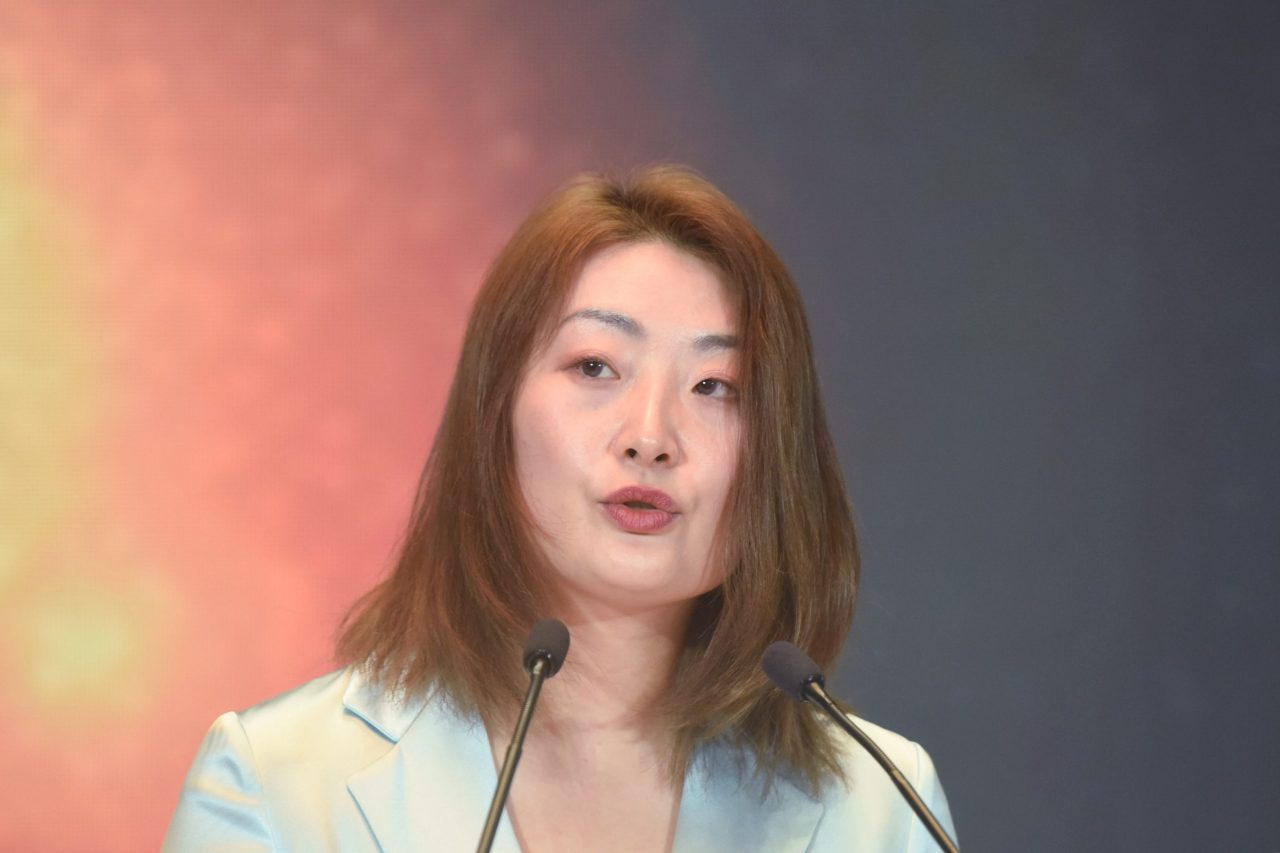 Chinese heiress takes over father's beverage empire | Fortune