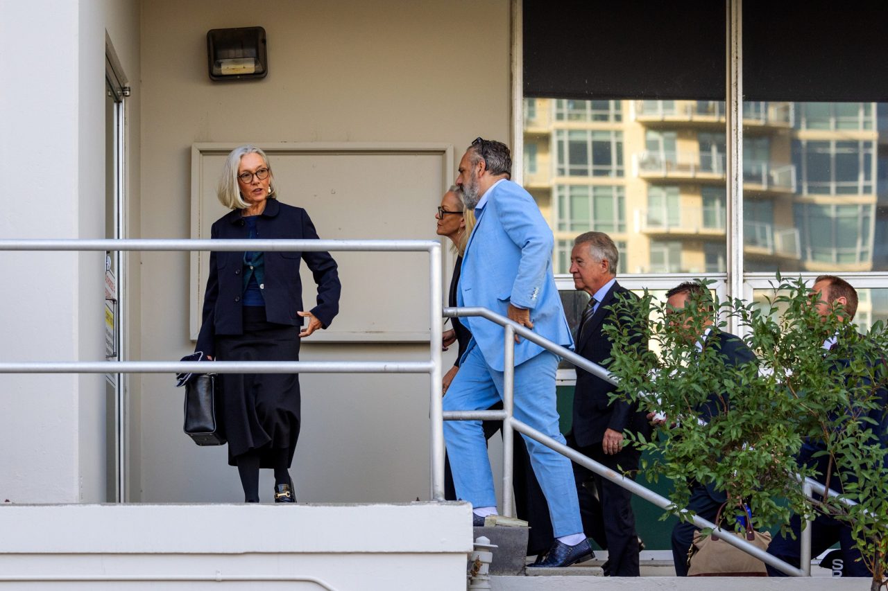 The billionaire Murdoch heirs are battling for the future of Fox News ...