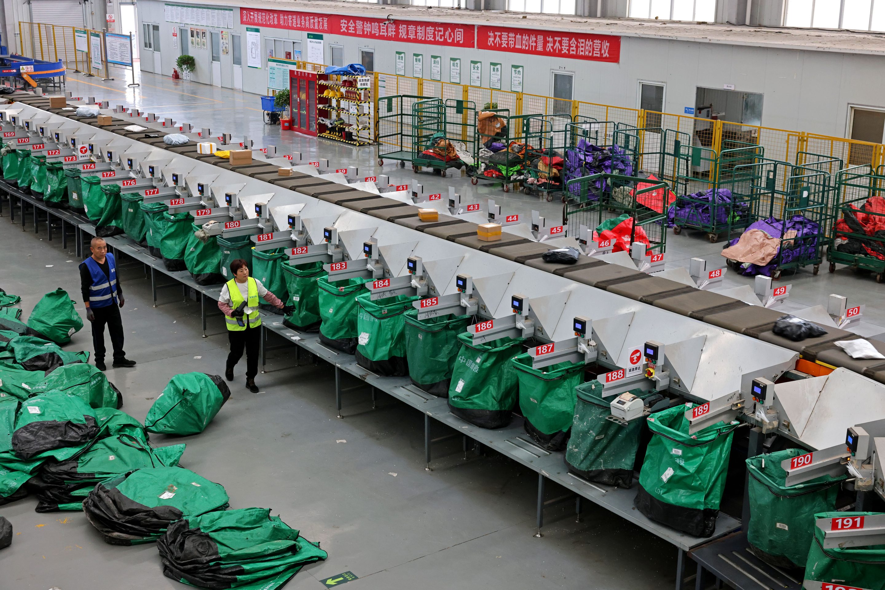 China nears record $1 trillion trade surplus as Trump returns | Alpha ...