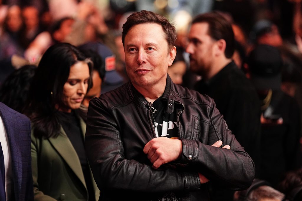 Elon Musk told X users to upload their medical information to train AI ...