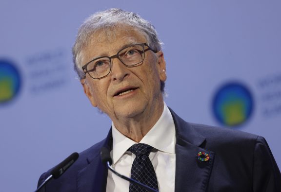 Bill Gates says odds of new pandemic in next 4 years are 10%-15% | Fortune