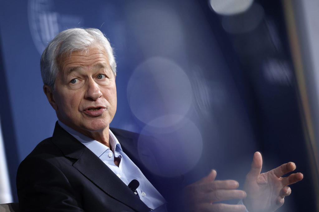 JPMorgan Chase CEO Jamie Dimon speaks at The Institute Of International ...