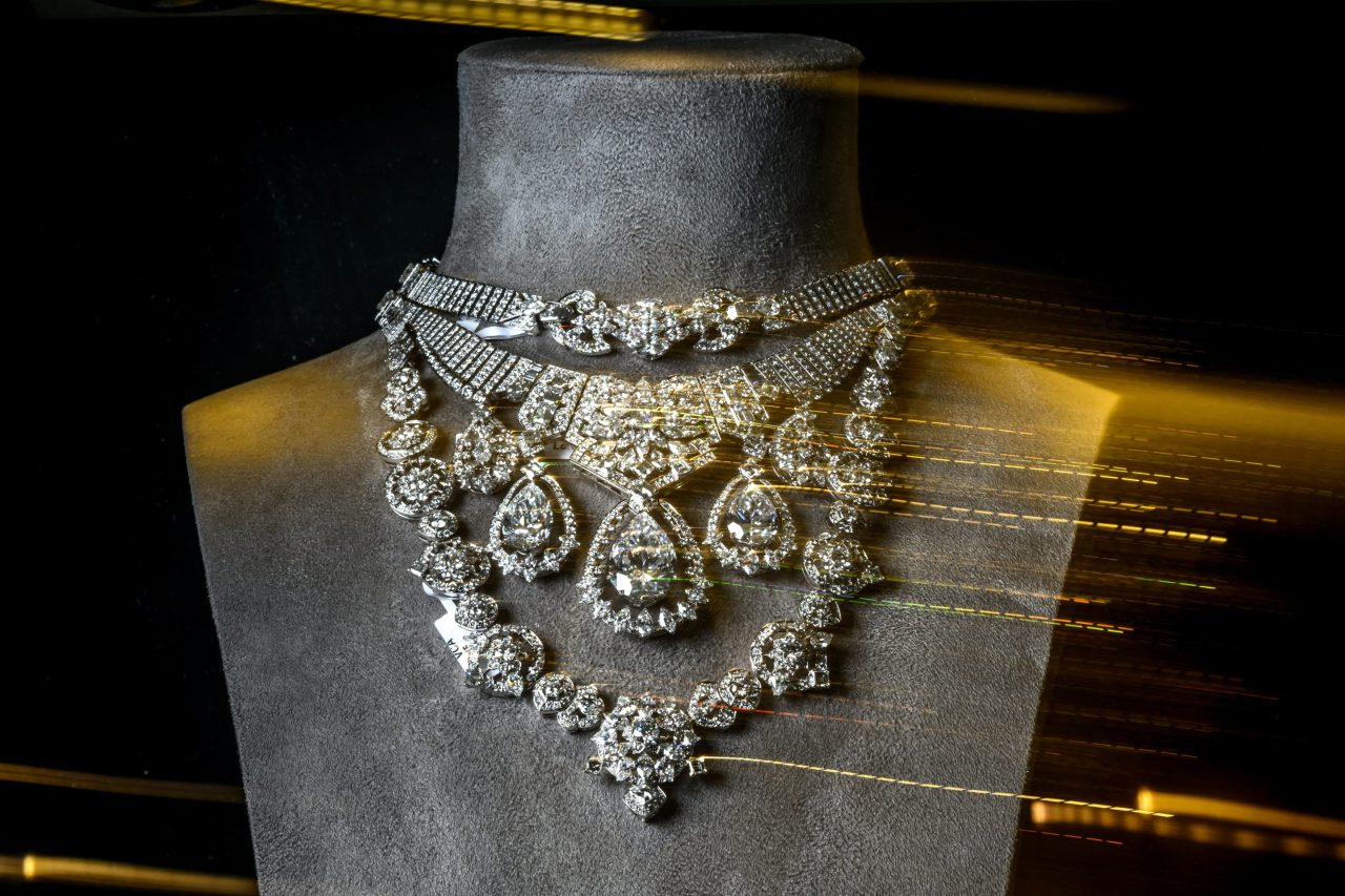 Cartier owner Richemont beats Q3 sales expectations | Fortune